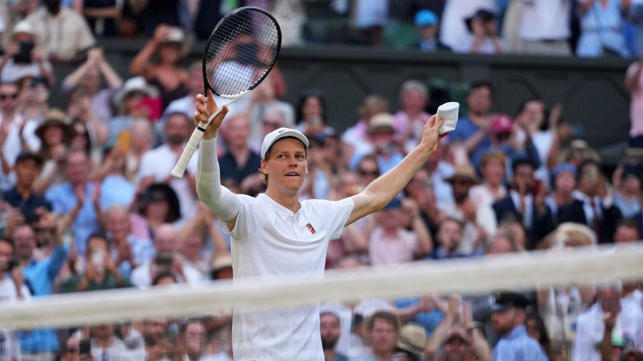 Jannik Sinner campione a Wimbledon: vince in finale contro Carlos Alcaraz - Il Tirreno